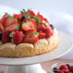 Dacquoise aux fruits rouges - Maman fait un gâteau