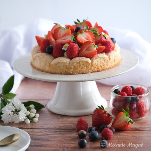 Dacquoise aux fruits rouges - Maman fait un gâteau