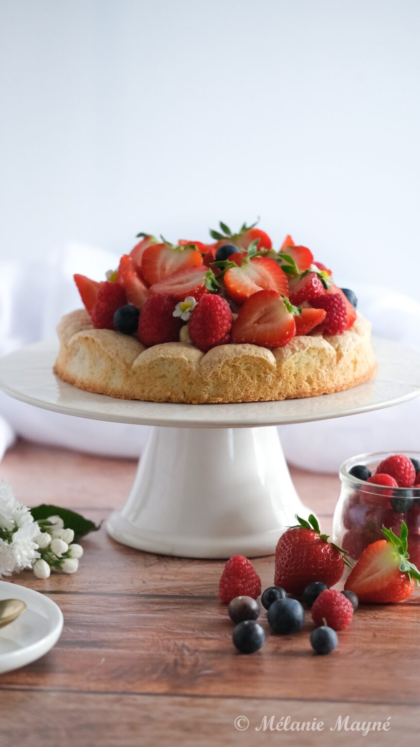 Dacquoise aux fruits rouges - Maman fait un gâteau